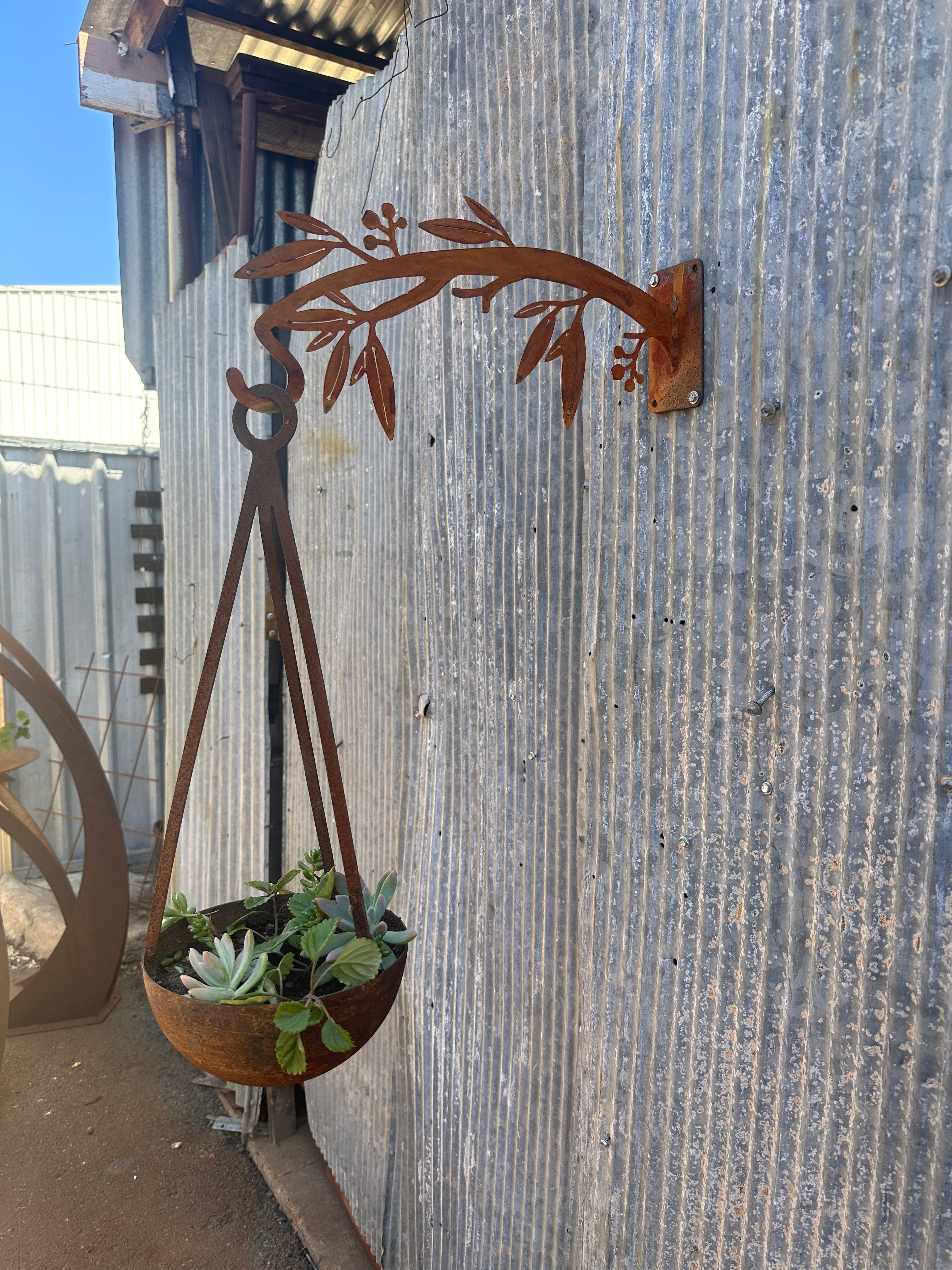 Hanging Pot | Amazing Designed Metal Hanging Pot – Old n Dazed