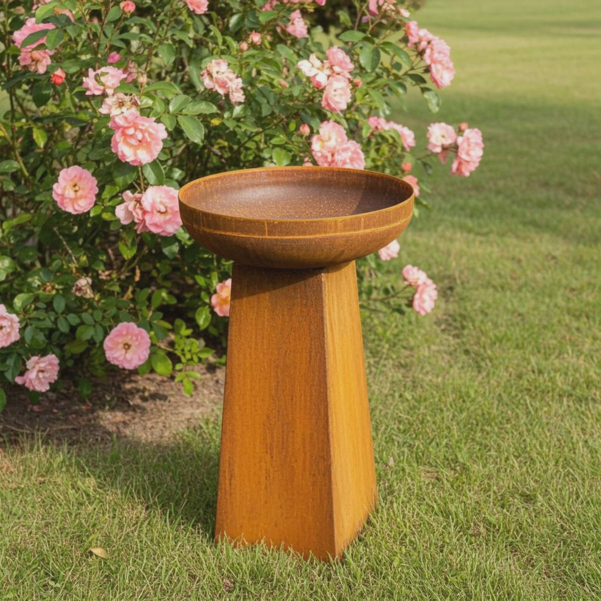 Modern Bird Bath | Contemporary Free Standing Design – Old n Dazed