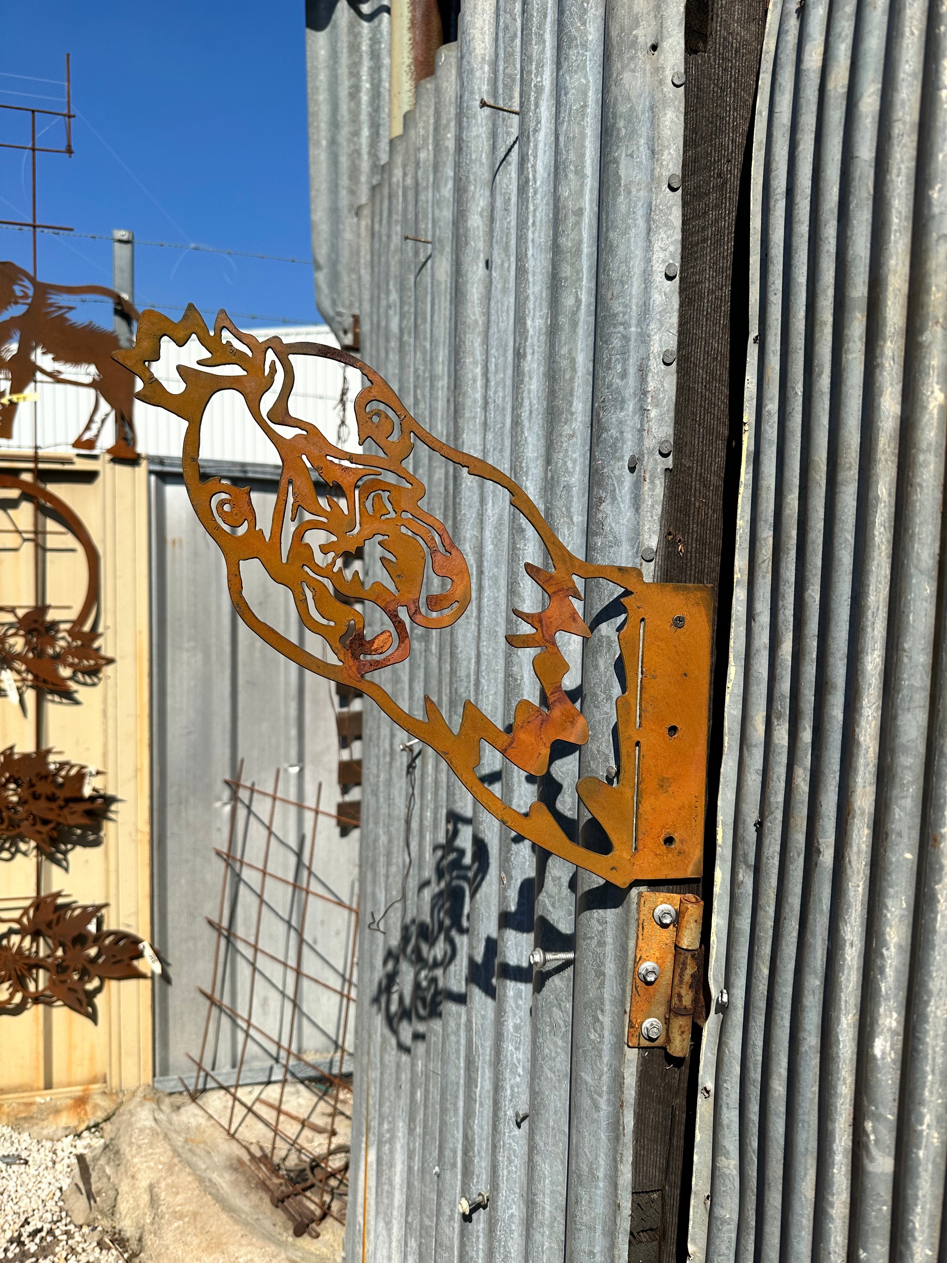 Peek a Boo Chicken - Metal Animal Garden Art – Old n Dazed