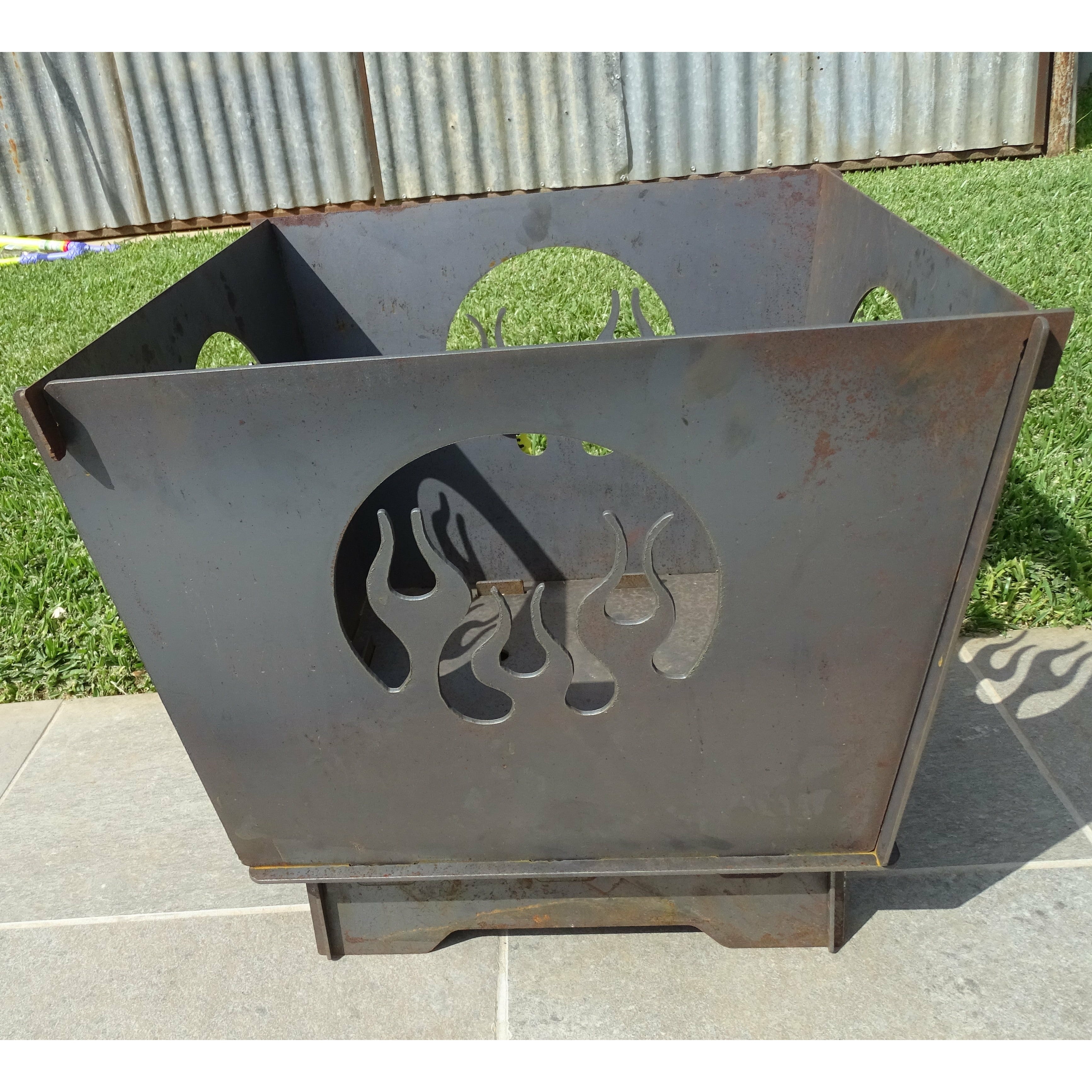 Flat Pack Camping Fire Pit With Base – Old n Dazed