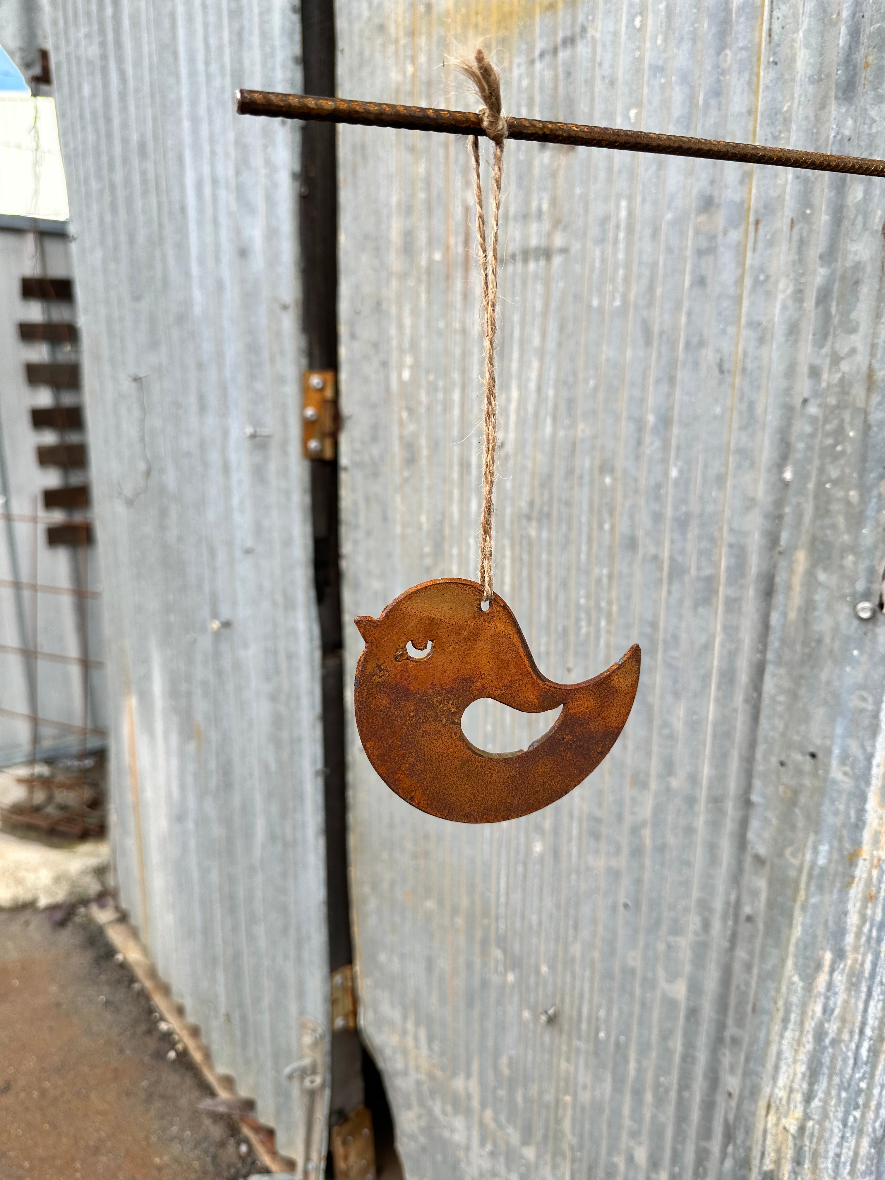 Hanging Metal Bird - Garden Art – Old n Dazed