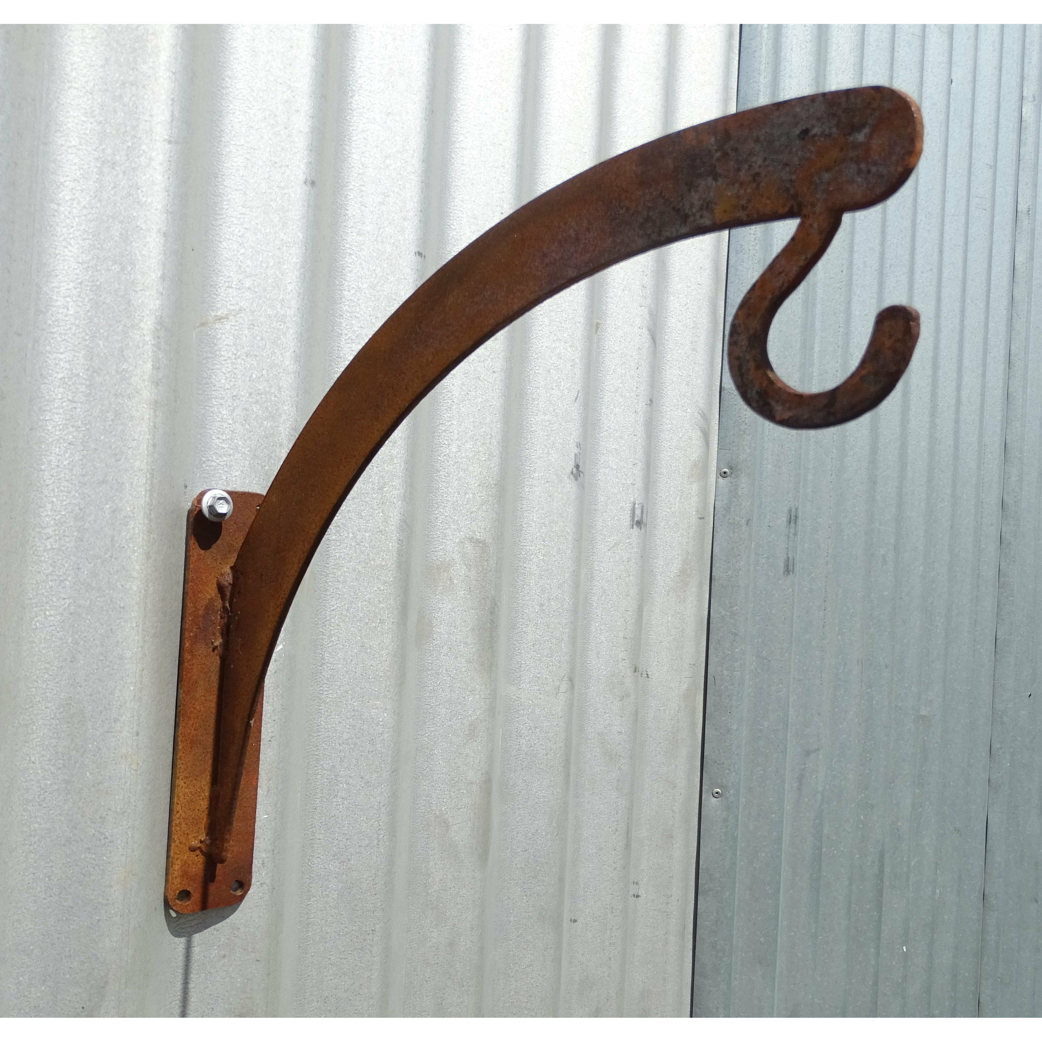 Wall Mounted Bracket Metal Garden Art – Old n Dazed